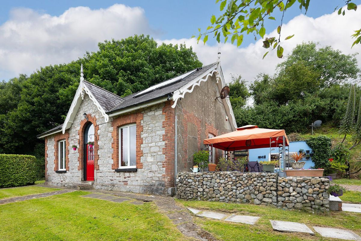 the cottage front 3 - McCarthy McGrathMcCarthy McGrath